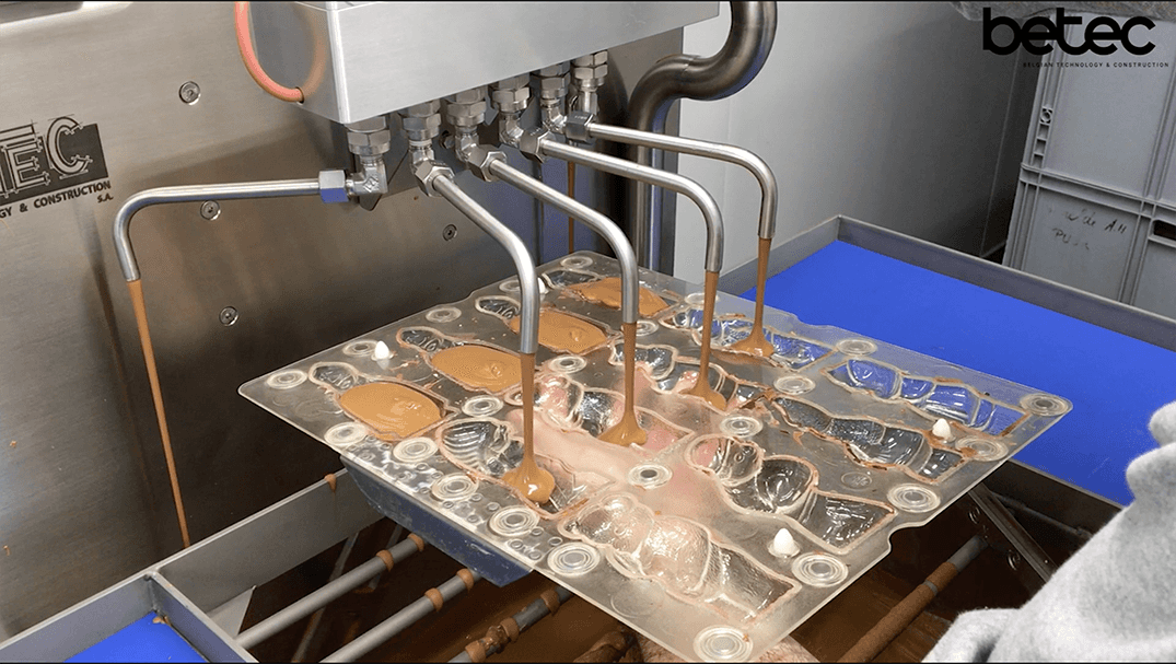 BETEC MT 80 GPE and MT 80 GPI: mini-tempering and dosing machine